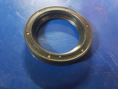 Mercedes W107, W115 - W123 Drive shaft seal inner - 020 997 25 47 ...