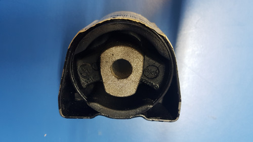 Mercedes W461 - W463 Transfer Case Mount Rear Right - 463 280 02 86 ...