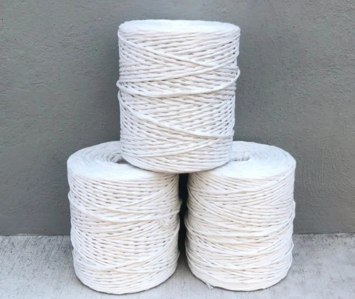 Rafia blanca presentación en 1 kg. y 4 kg. |80