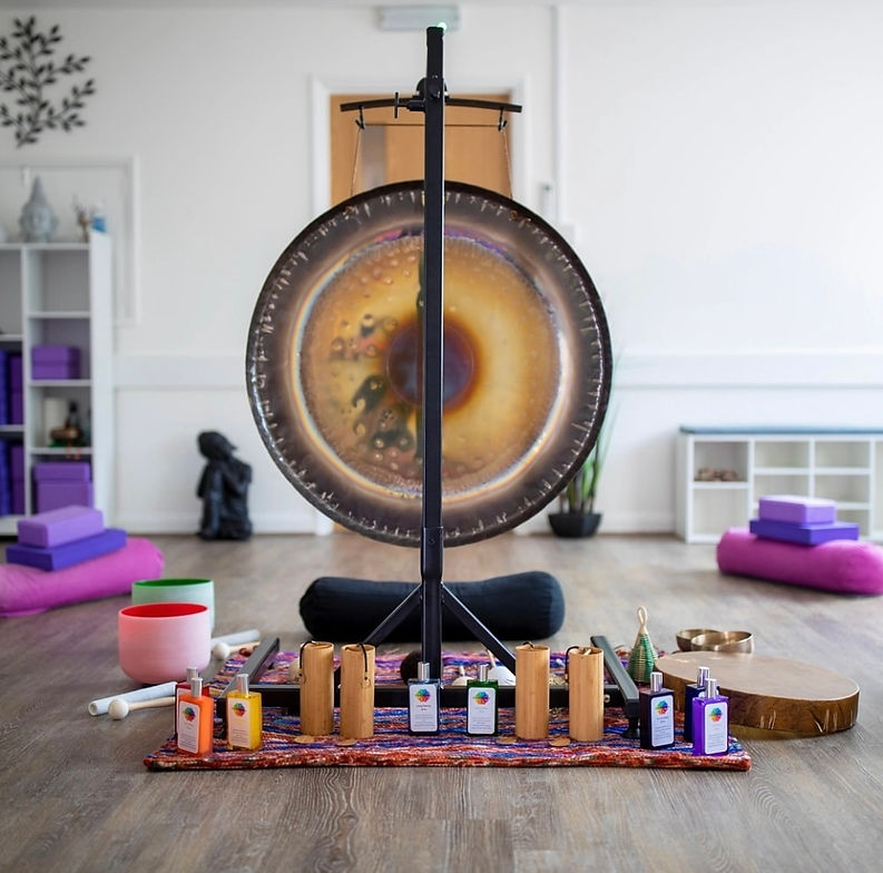 Vicky Warner (Girl with a Gong) | reiki therapist | The Self Centre ...