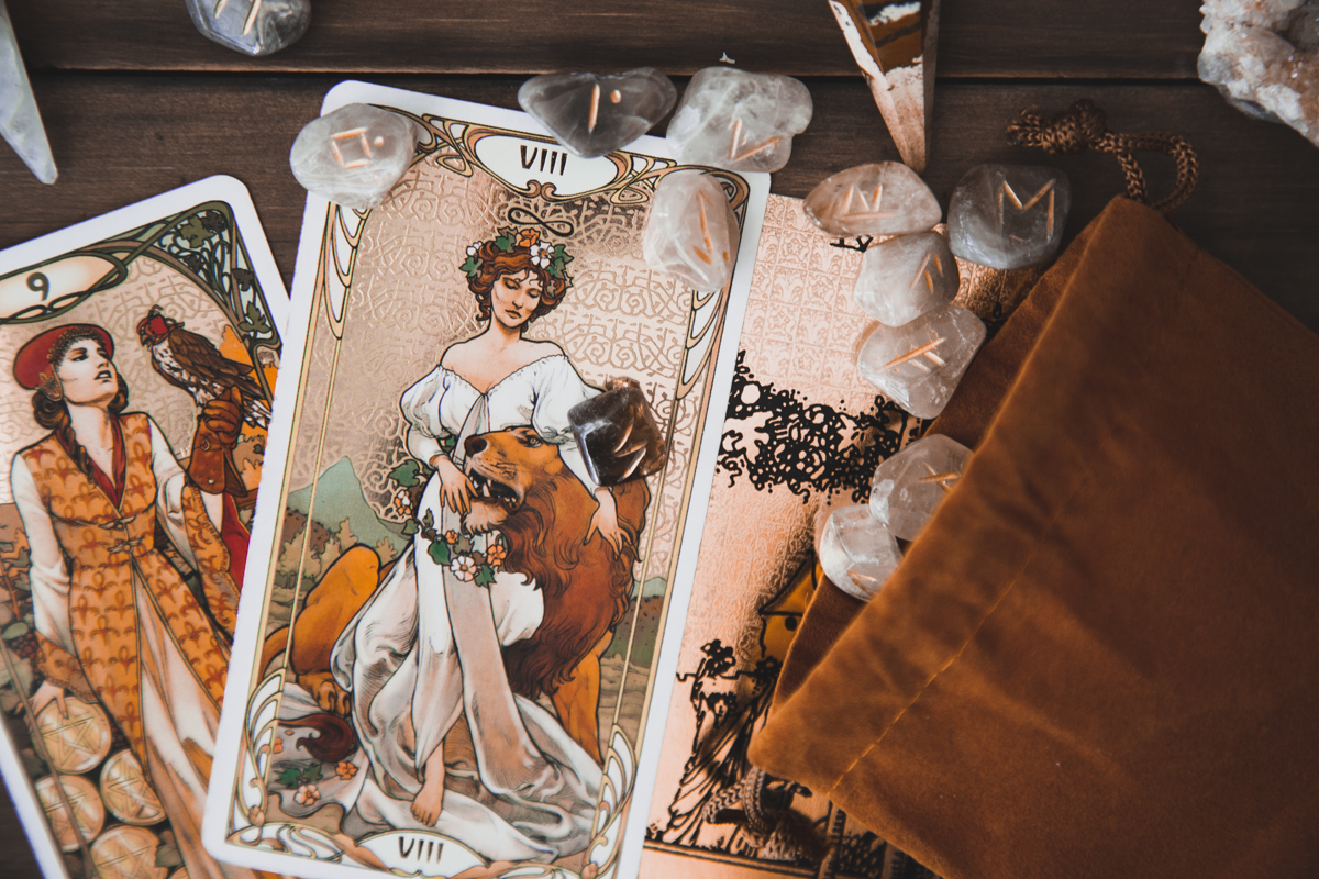 TRANSFORMING WITH TAROT | Lady & Lion Co