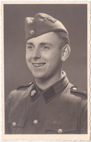 SS Portrait SS-VT with Totenkopf collar tab | Komet Militaria