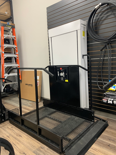 RAM TRUS - T (vertical platform lift) | Mobility Equipment