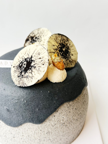 Black Sesame Peanut Mochi Cake | Lady Madeleine