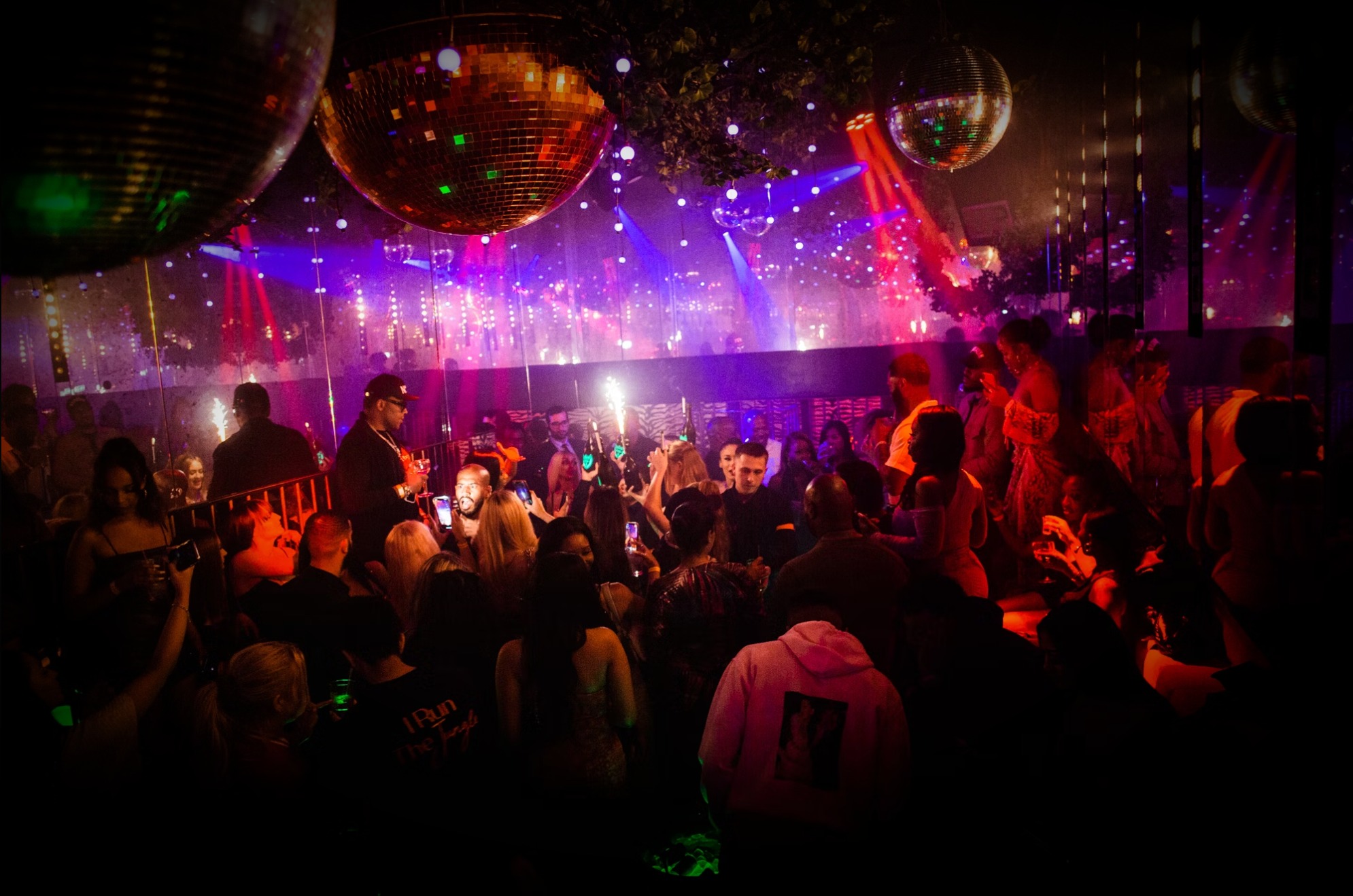 How to Become a Club Promoter: The Ultimate Guide