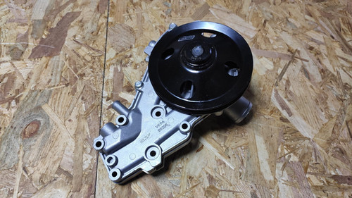 Complete Water Pump Renault Cléon Engine | Youngtimers S & Classics