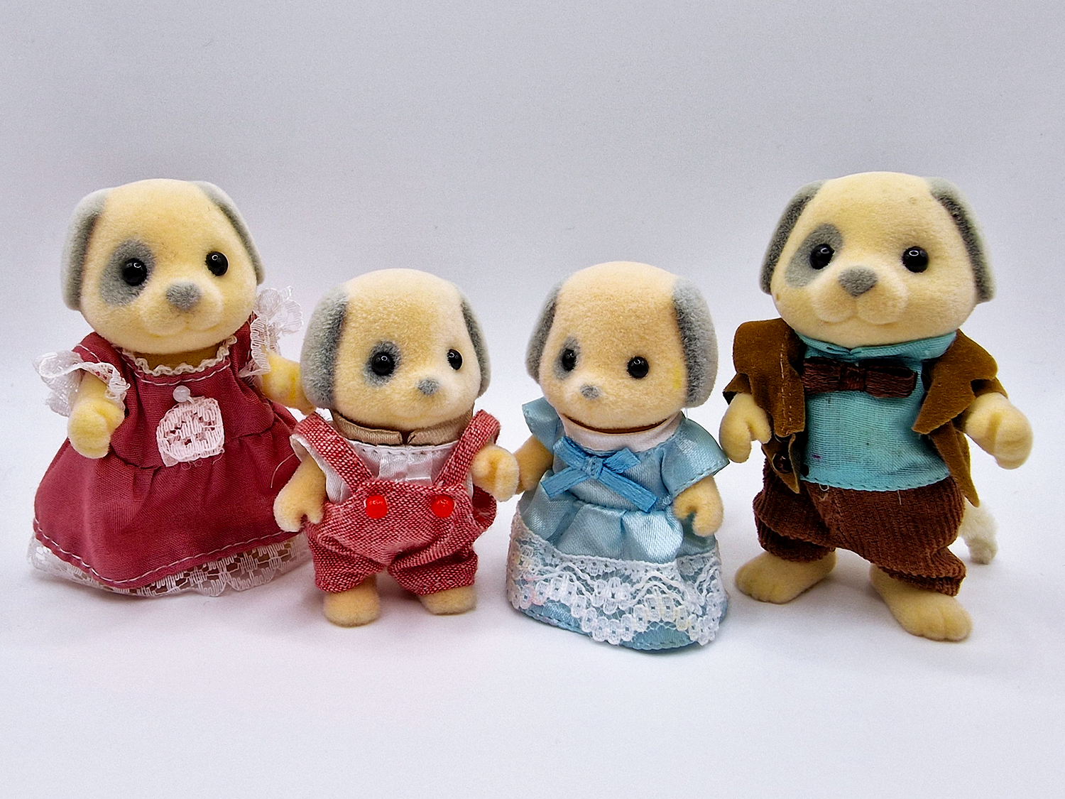Ivory Dog Family | Sylvanian Collection