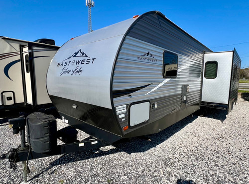 2021 East to West Silver Lake 29KRK | Ultimate RV Center