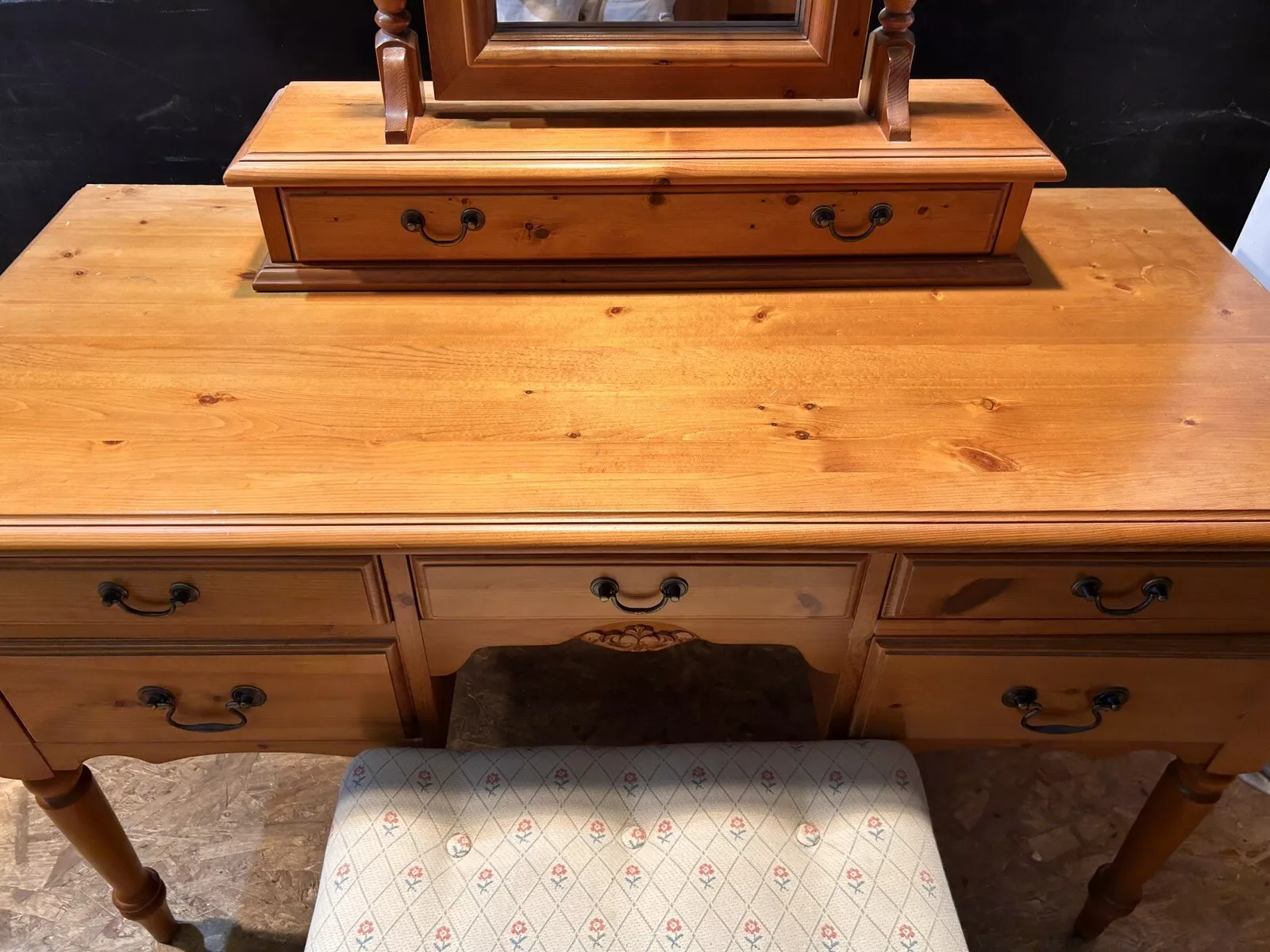 Farmhouse style Chunky Pine Dressing Table with Stool and Mirror ...