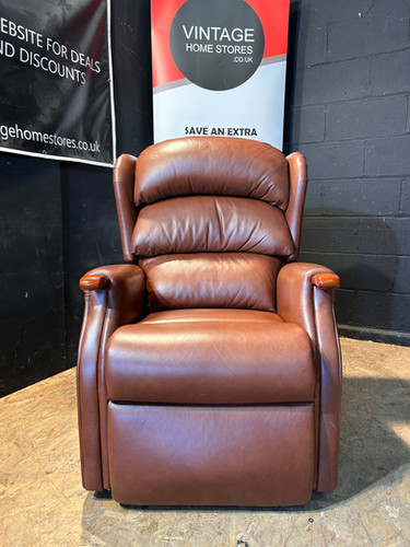 Large HSL Brown Leather Reclining Chair | vintagehomestores