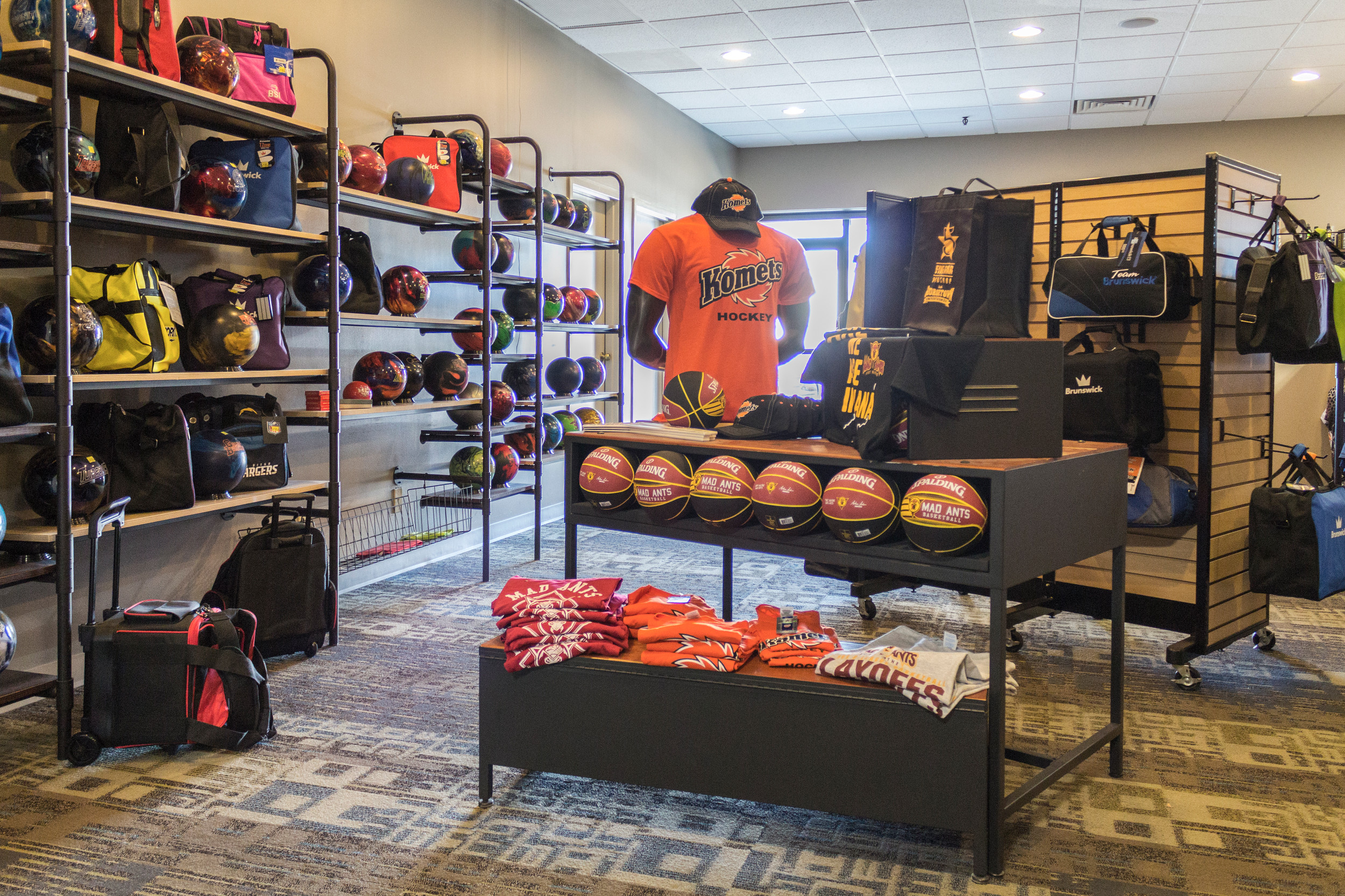 Join The Team | Georgetown Entertainment | Bowl. Play. Eat.