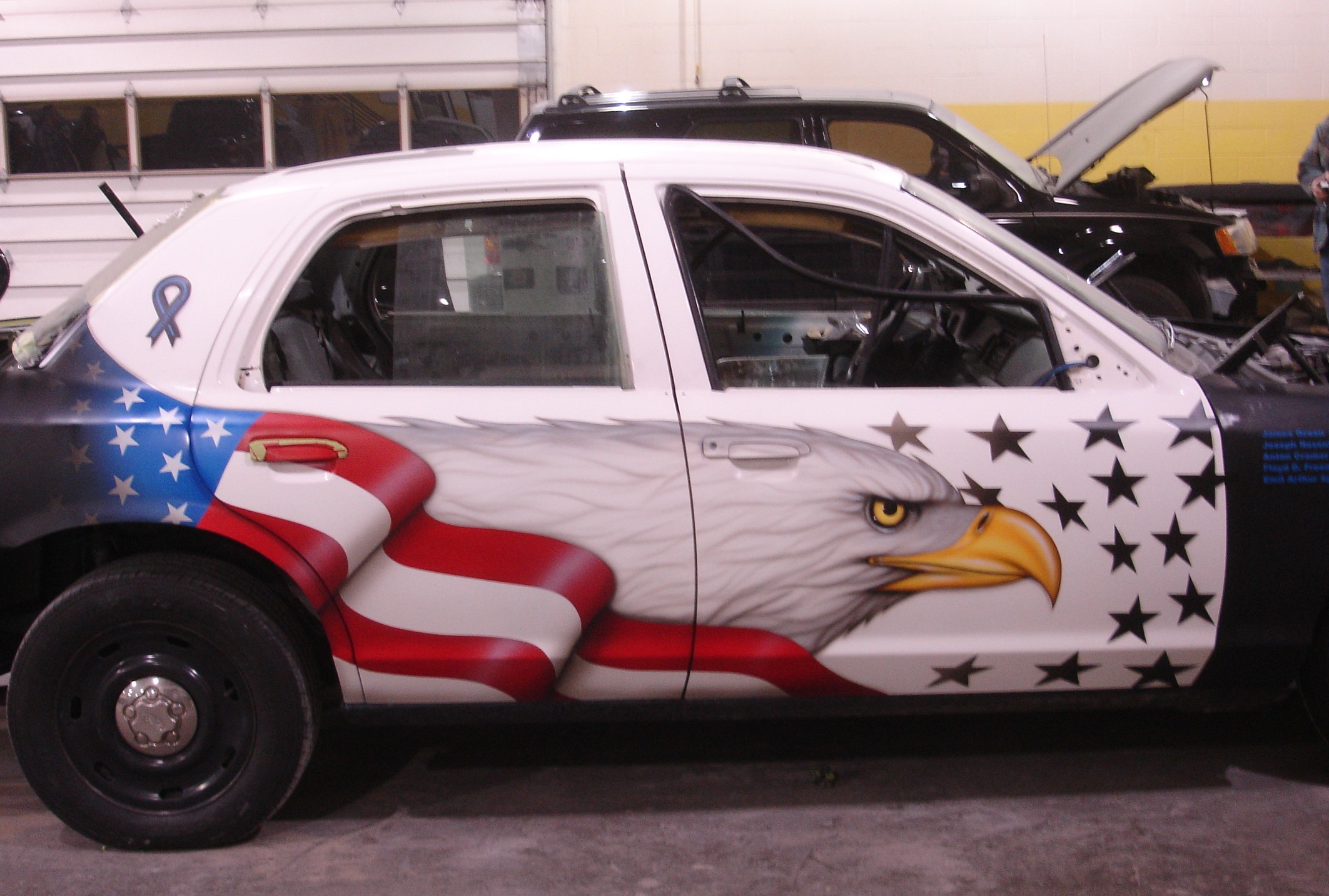 yvonnedesigns.com custom painting and design