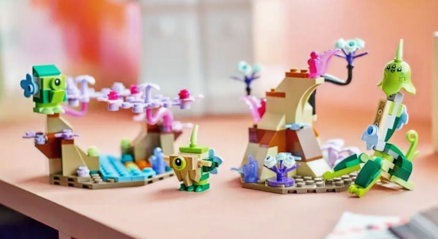 LEGO Space 40716 Alien Planet Habitat Officially Revealed | May 2024