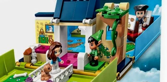 LEGO Disney 100 43220 Peter Pan & Wendy's Storybook Adventures ...