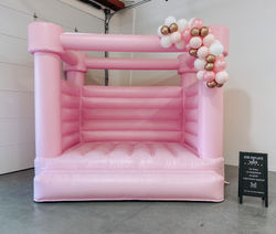 Modern Bounce House | 208 Inflate