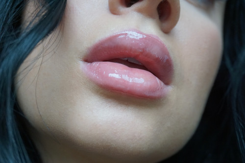 R - Lip Oil Dream Girl | BossAppeal