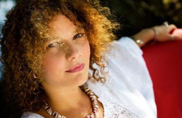 "Uno es la historia personal que lleva atrás": Karla Suárez