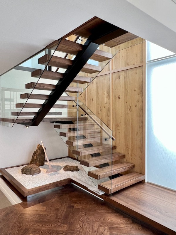 Japanese style floating stairs and door