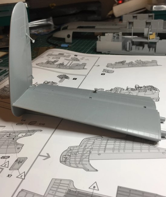 HK Models 1/32 Lancaster Model - Day 2 - Cockpit & Tail