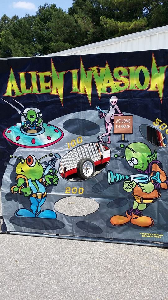 alien-invasion-bean-bag-toss-carnival-game