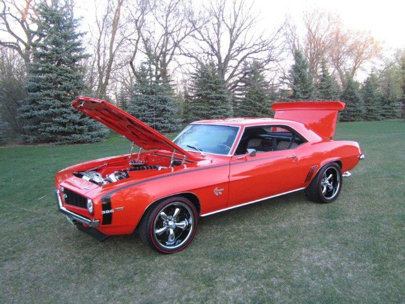 1969 CAMARO ON 18X7 AND 18X9.5 BLACK CHROME C-5'S