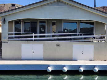 VACATION RENTALS | Parker Queen