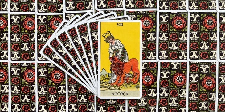 Tarot Rider Waite - A Força (Carta 8): Descubra o Significado e ...