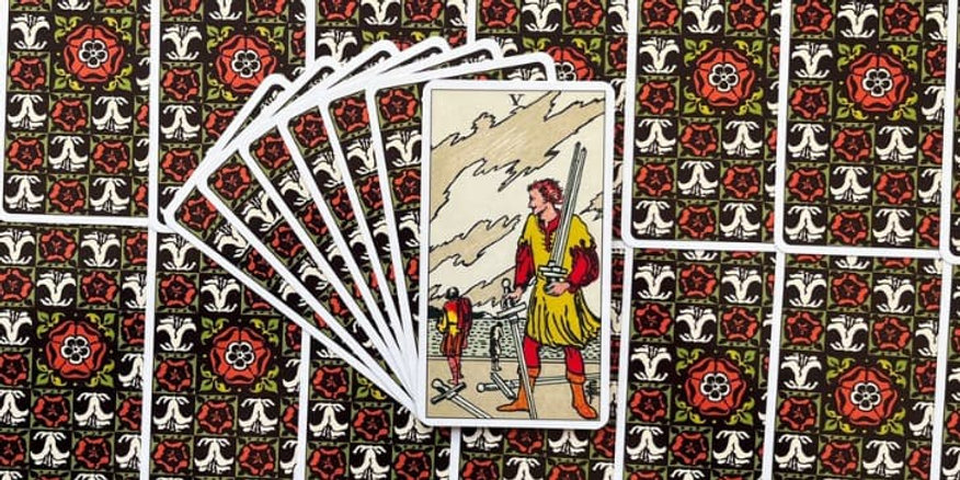 Cinco de Espadas - Tarot Rider Waite: Descubra o Significado e ...