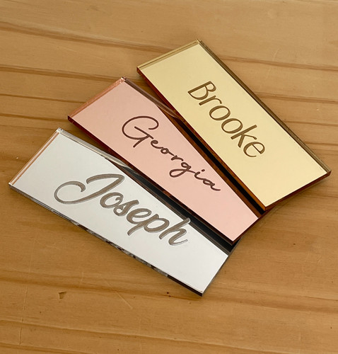 Mirrored acrylic place cards - Laser engraved | Leo Design Studio