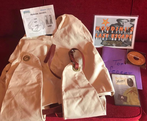 Houdini’s Last Escape (Straitjacket Escape Act) | The Enchanted Rabbit