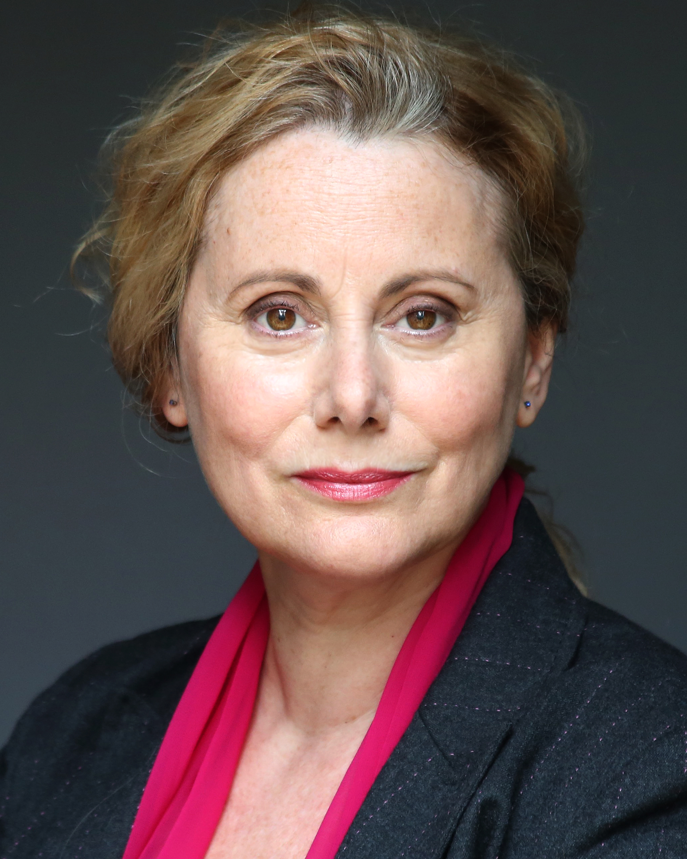 Ruth Curtis headshots