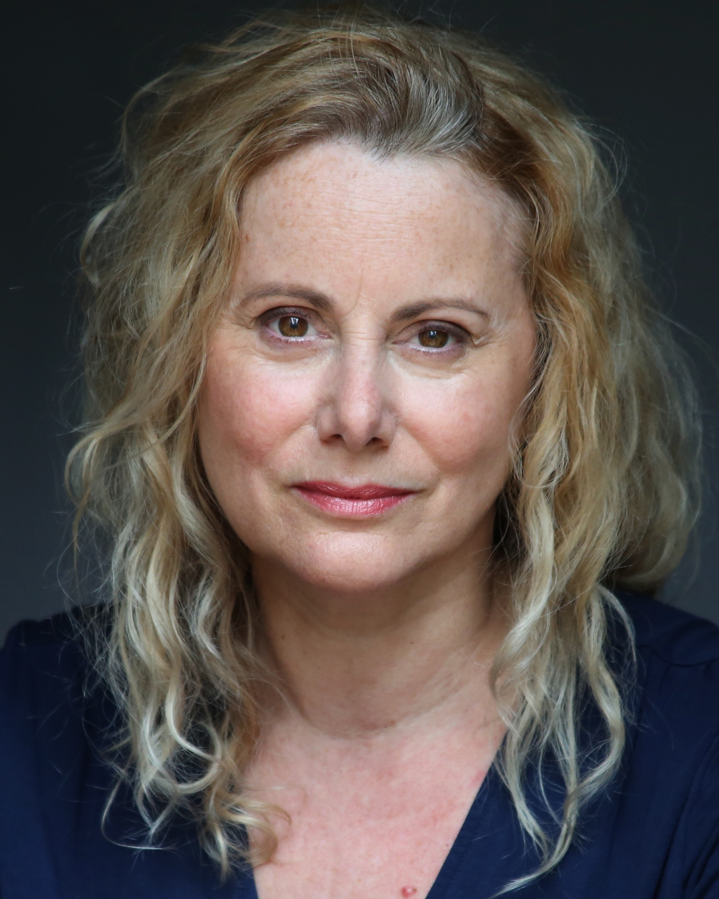 Ruth Curtis headshots