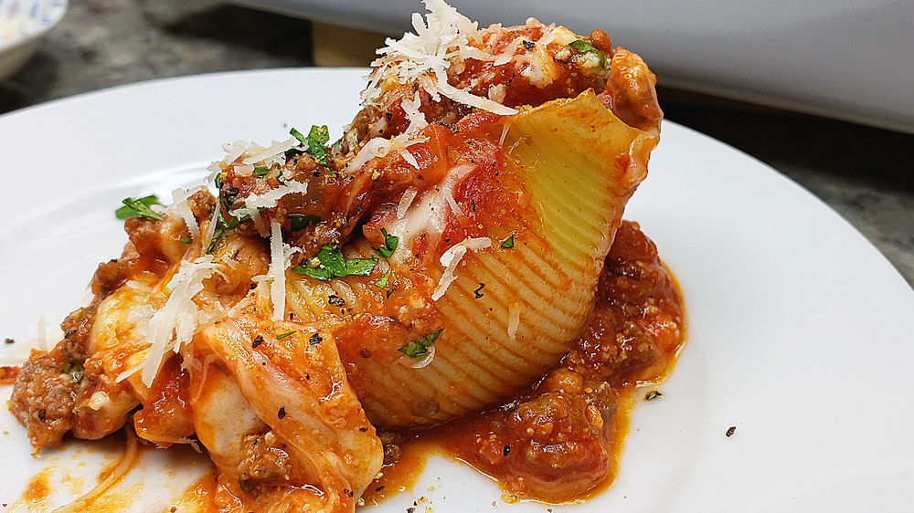 Beef And Cheese Stuffed Shells