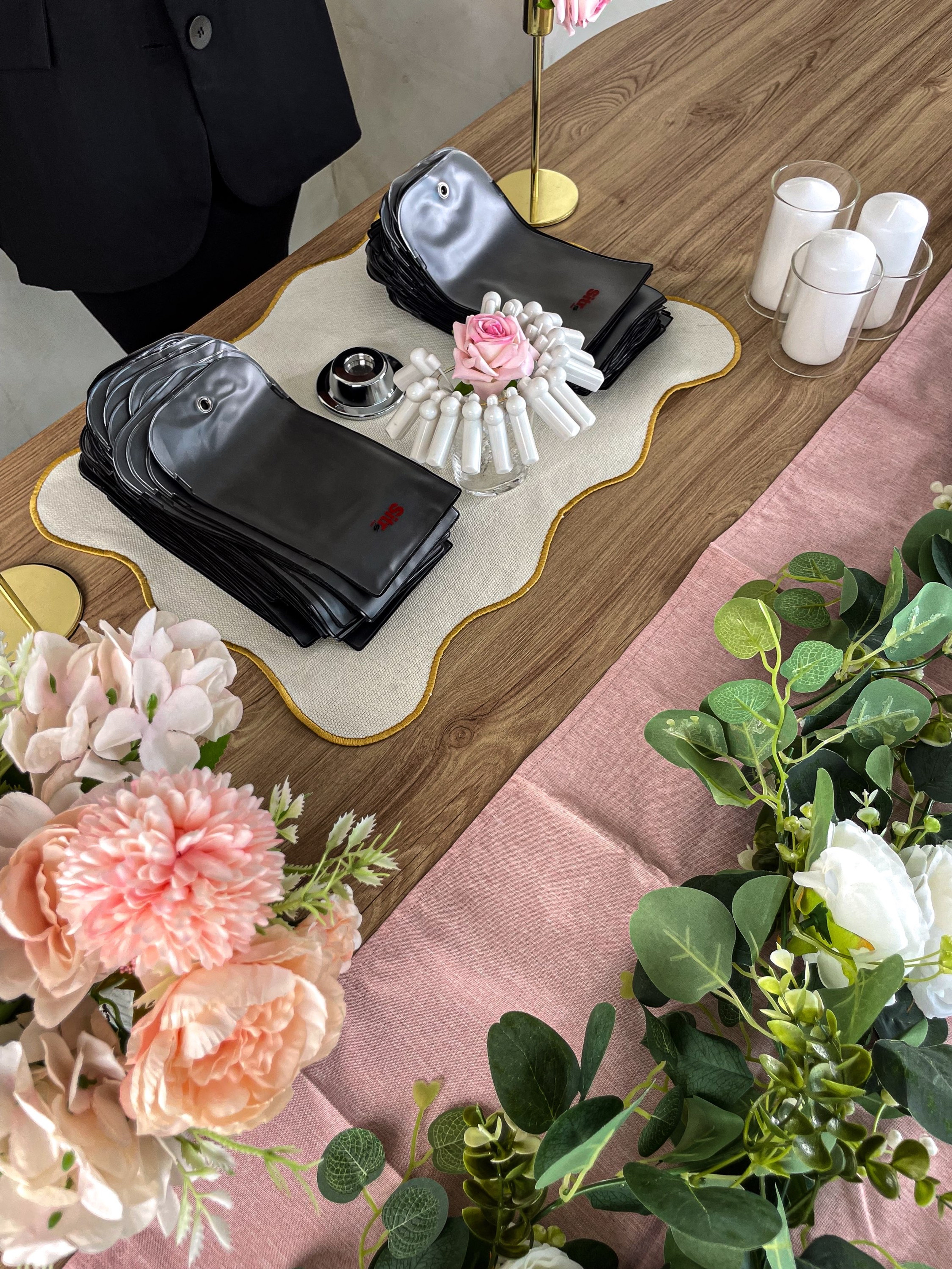 How to Avoid Unwanted Photos on Your Wedding Day