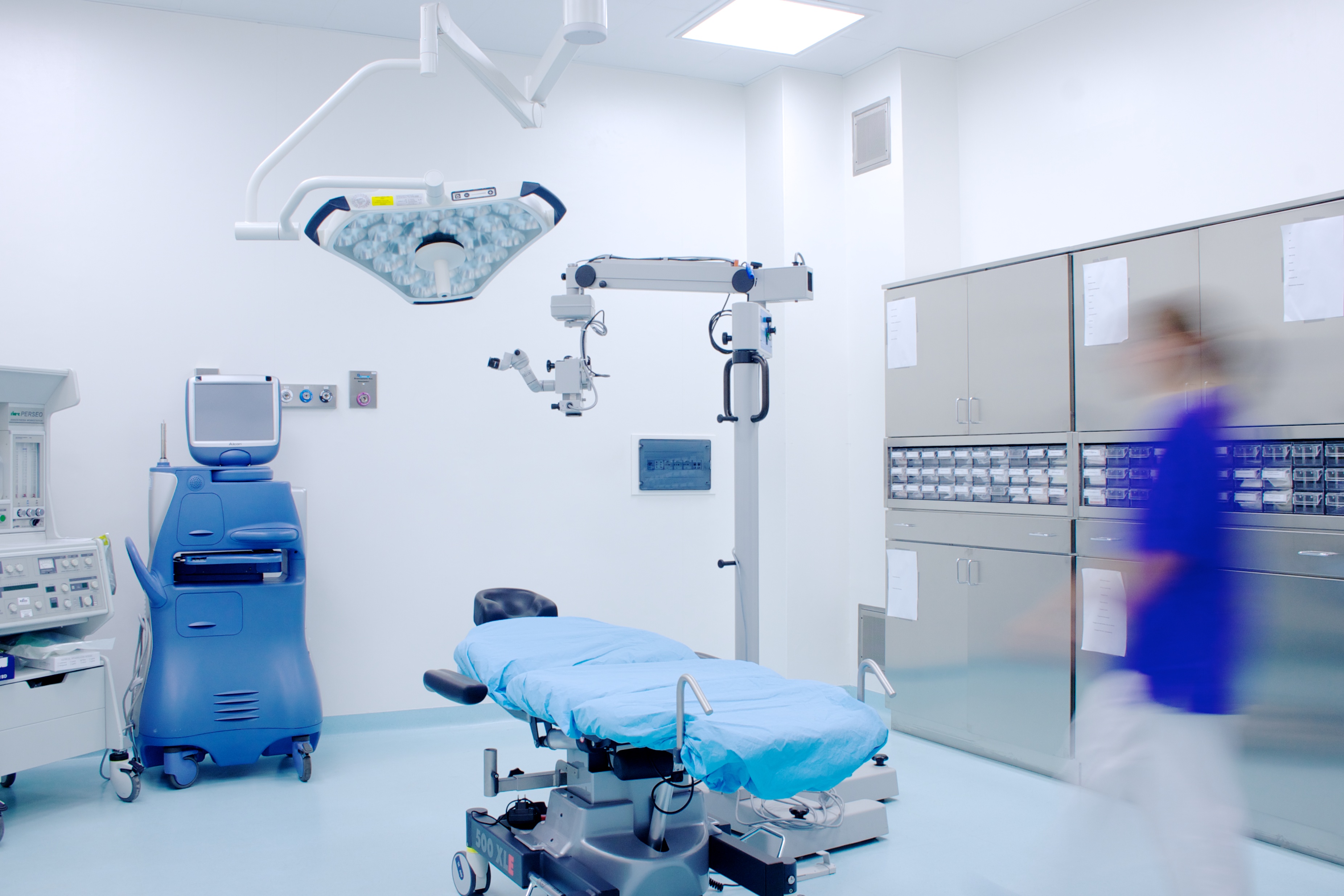 Microchirurgia Oculare Refrattiva Laser | Vista Vision Milano Verona