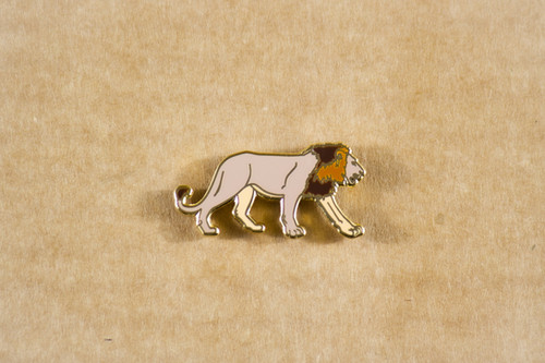 Asiatic Lion Lapel Pin – Bold Accessory for Nature Fans