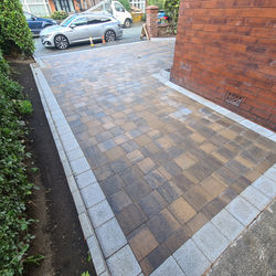 Block paving in manchester/Salefencing & Surfacing ltd