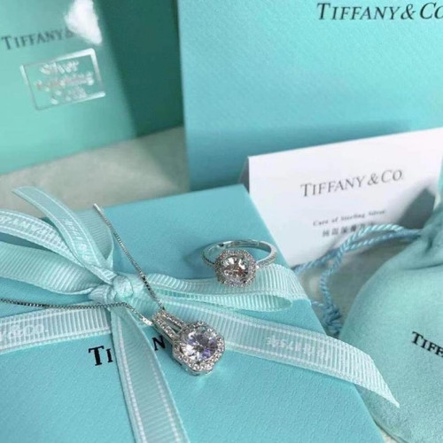 Tiffany necklace and ring bundle with box | Lakelyn Boutique