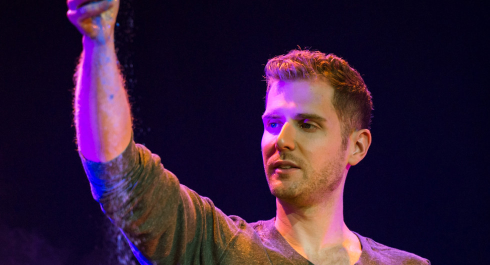 Rob Lake | World Famous Touring Illusionist