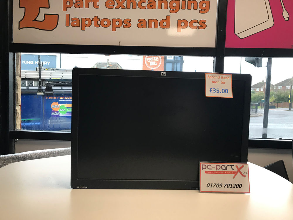 A wide range of second hand monitors