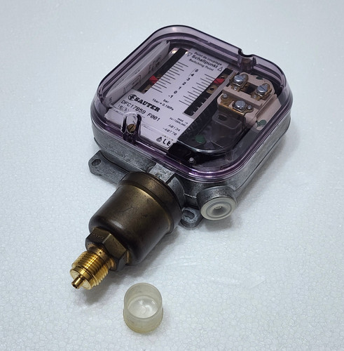 Sauter DFC17B59F001 Pressure Switch, -1..5 bar, 400Vac | Versatile Marine