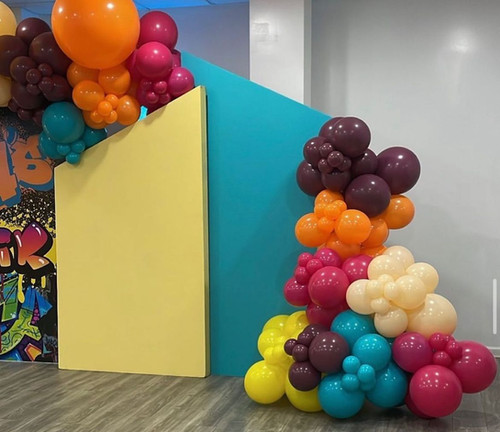 LEFT SLANTED ARCH WALL 7X4 | Rent4Parties