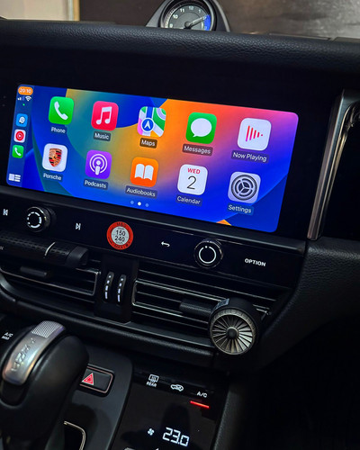 Porsche PCM5 whole screen Apple CarPlay and Android Auto ...