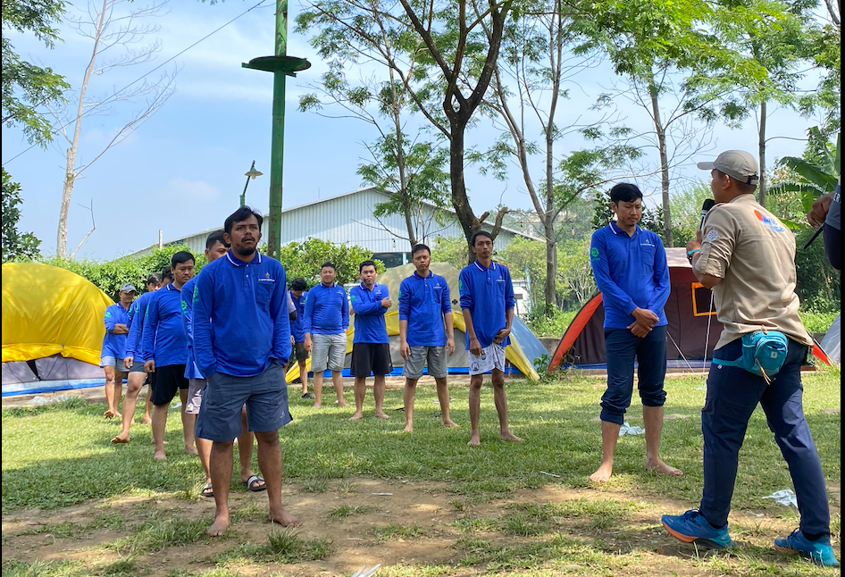 Outing: Solusi untuk Tim dengan Performa Kurang Maksimal. Outing: Solusi untuk Tim dengan Performa Kurang Maksimal.