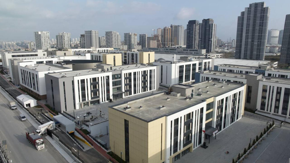 Türkiye'nin en büyük lise eğitim yerleşkesi Esenyurt'ta açıldı