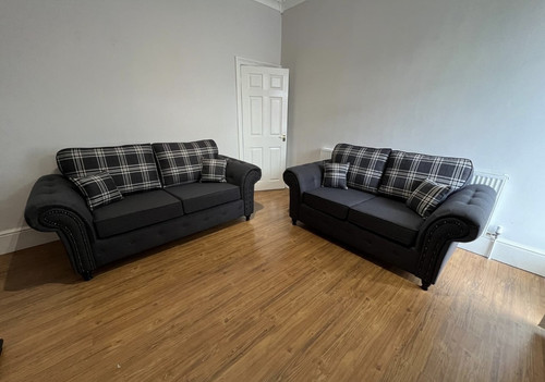 OAKLAND 3&2 SOFAS IN CHARCOAL/CHECKER BACK | B&W BEDS