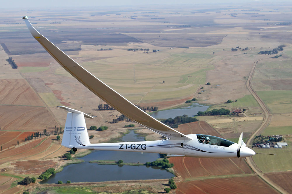 Stemme Twin Voyager S12 – A True Glider with no need for a Tow-plane