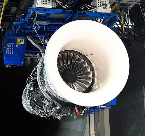 Rolls Royce Pearl 10X Engine Takes to the Skies for the First Time