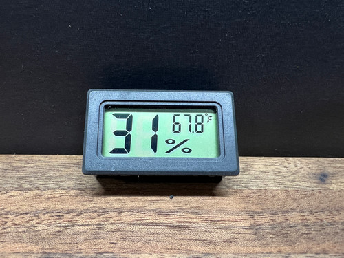 Mini Habitat Hydrometer | Moonlight Mantids