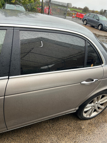 JAGUAR XJ (X350) NSR DOOR ASSEMBLY (LONG-WHEELBASE) C2C15681 LUNAR GREY ...